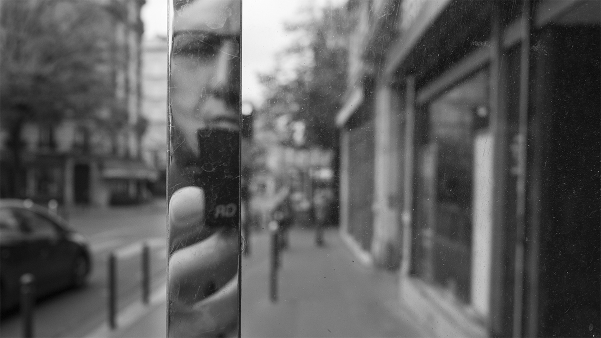 Narrow Self Portrait – Monochromia