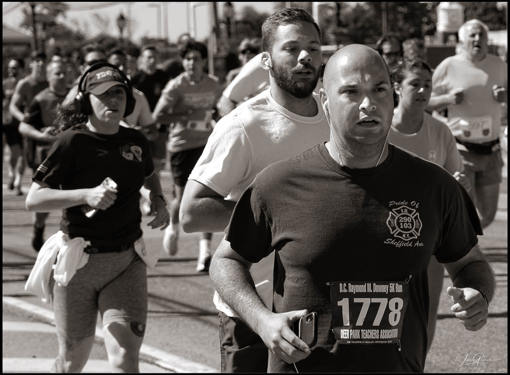 Chief Raymond Downey Memorial 5k Run – Monochromia